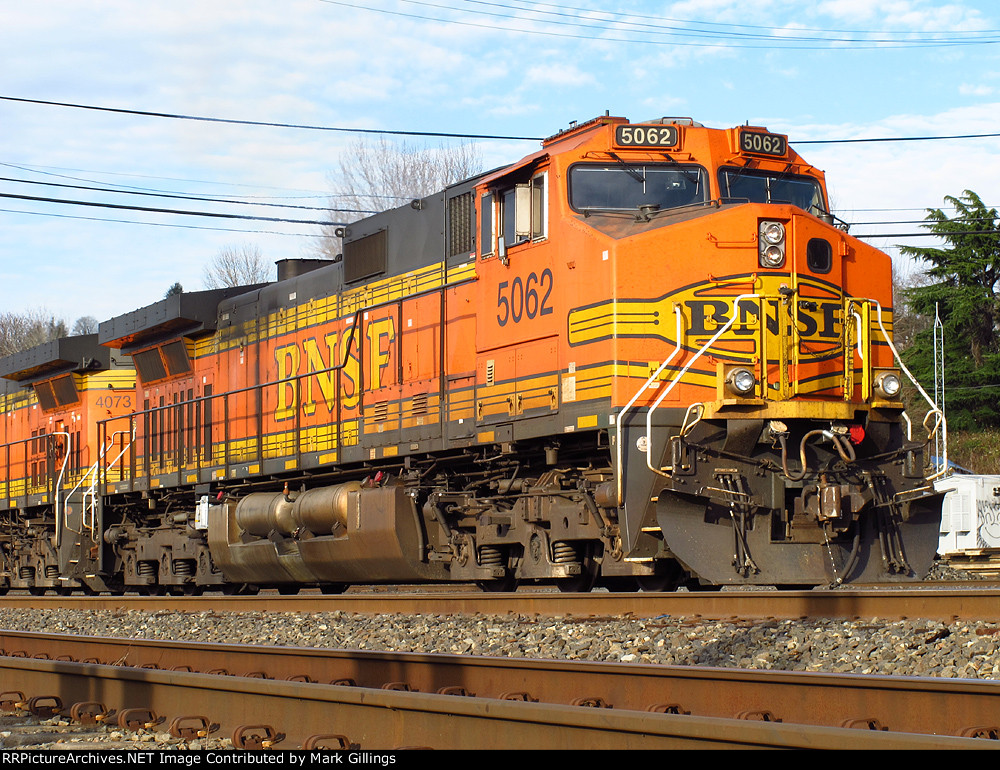 BNSF 5062